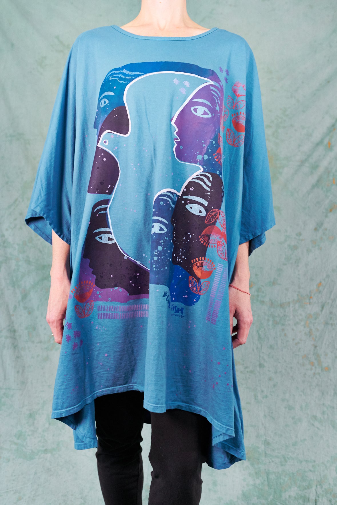 1255 Art Tunic Delft Blue-Images - Blue Fish Clothing