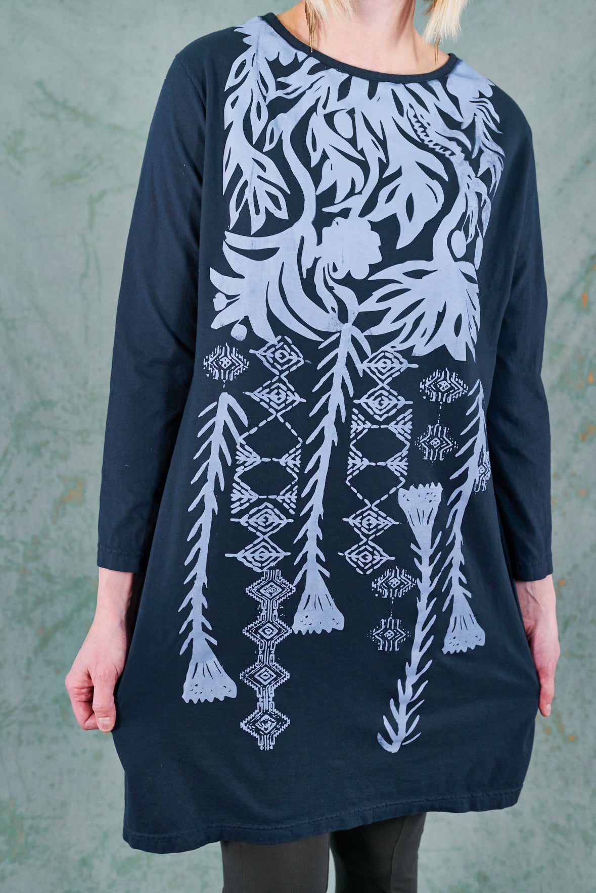 1571 Simple Tunic Lux-Ceremony - Blue Fish Clothing